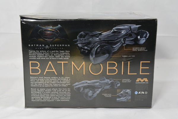 Moebius Batmobile Batman v Superman BvS 1:25 Scale Model Kit